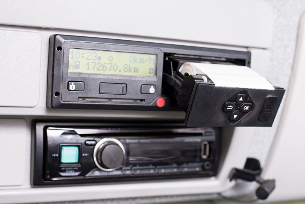 Can you still drive if you’ve lost your tachograph card? - HGV Training ...
