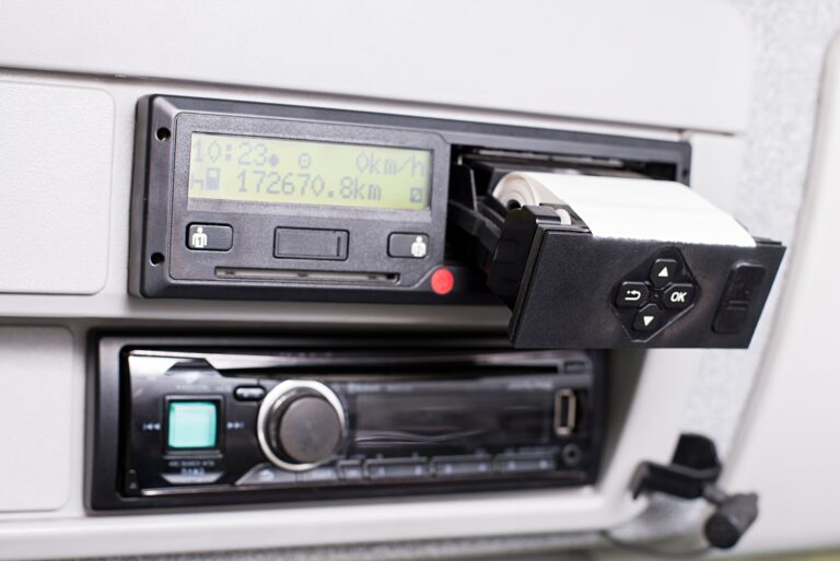 Can you still drive if you’ve lost your tachograph card? - HGV Training ...
